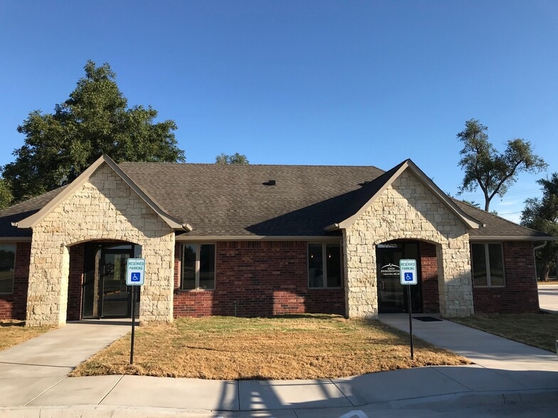 1120 E Owen K Garriott Rd, Enid, OK 73701 | LoopNet