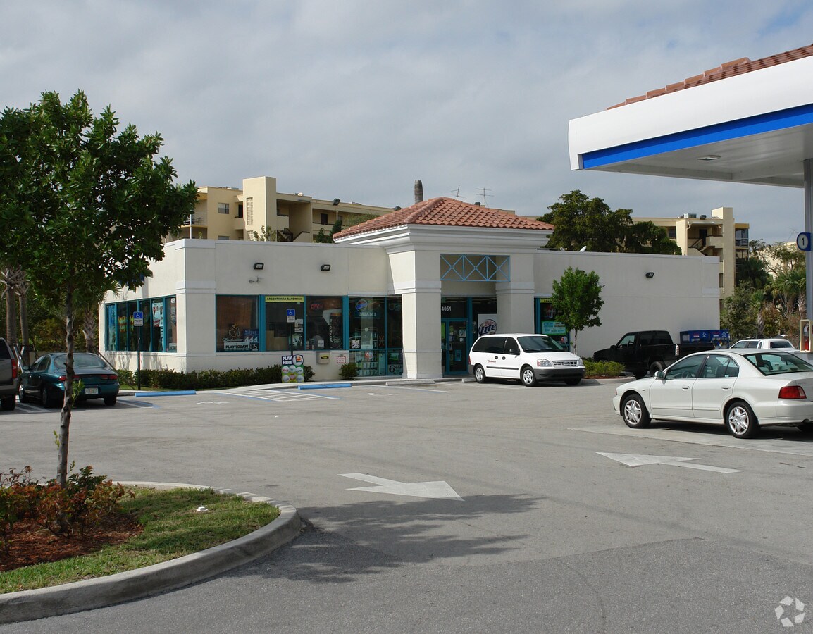 4051 Stirling Rd, Davie, FL 33314 - Property Record | LoopNet