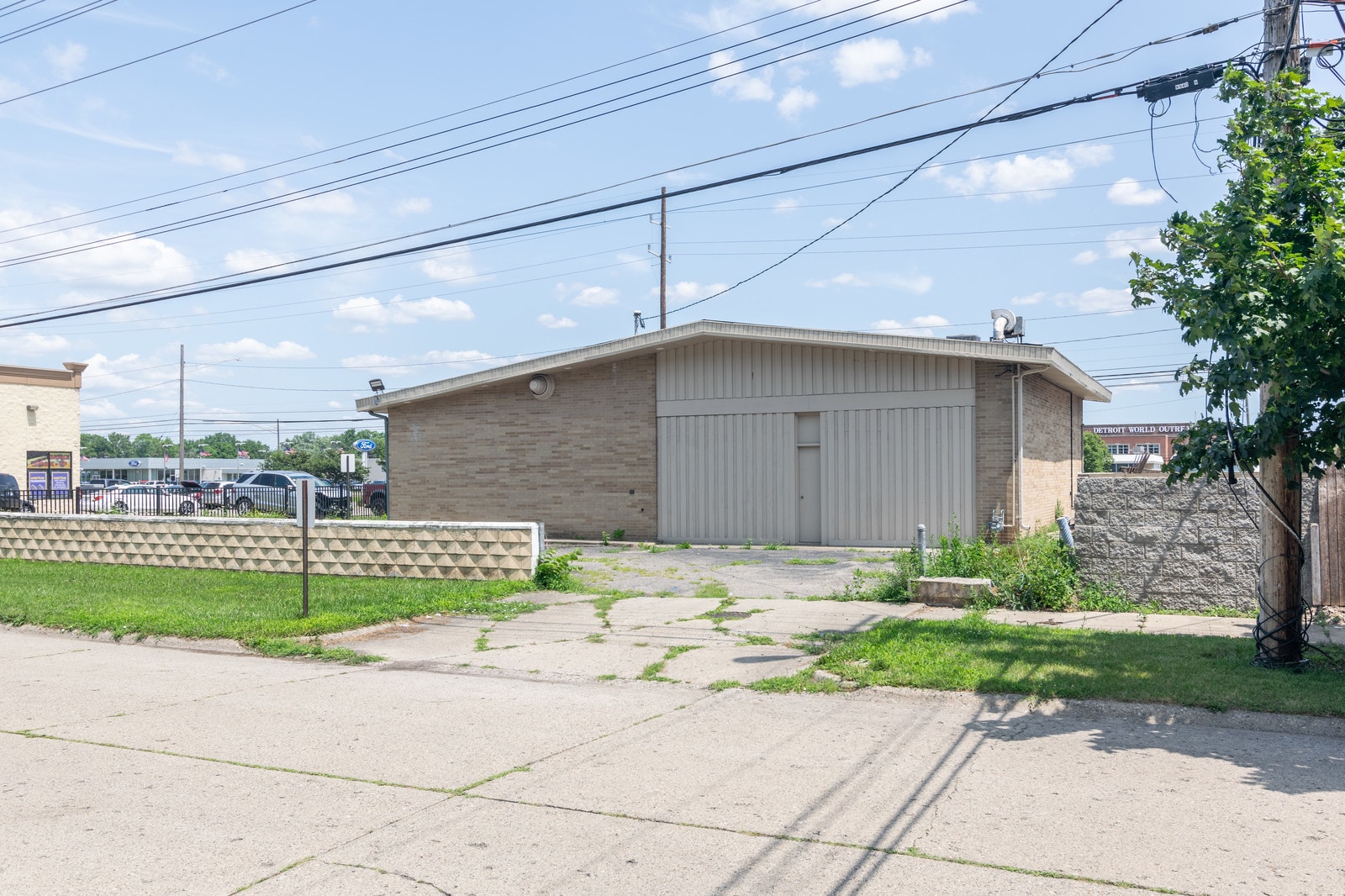 9541 Telegraph Rd, Redford, MI 48239 - Retail for Lease | LoopNet