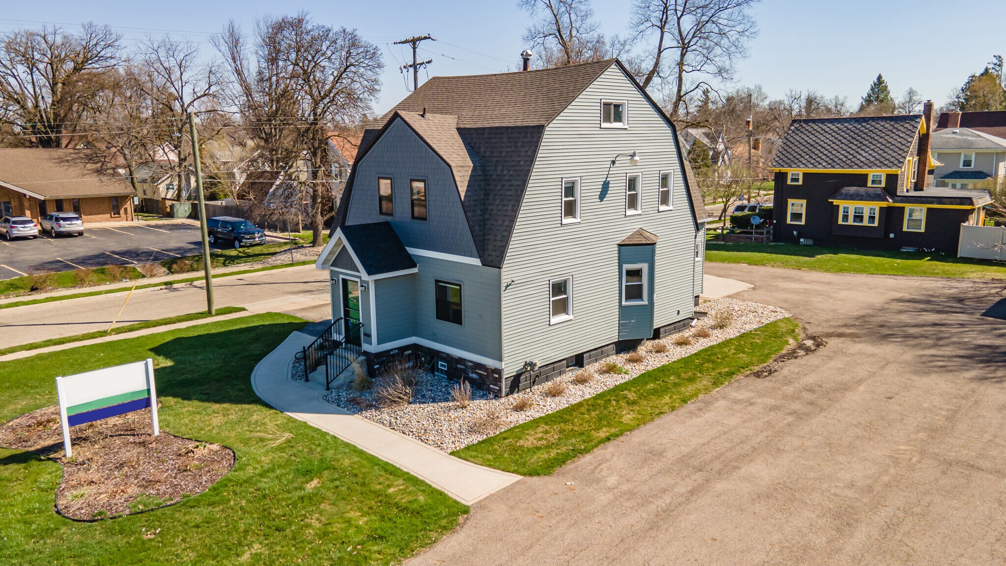 2325 S Cedar St, Lansing, MI 48910 - Office for Sale | LoopNet