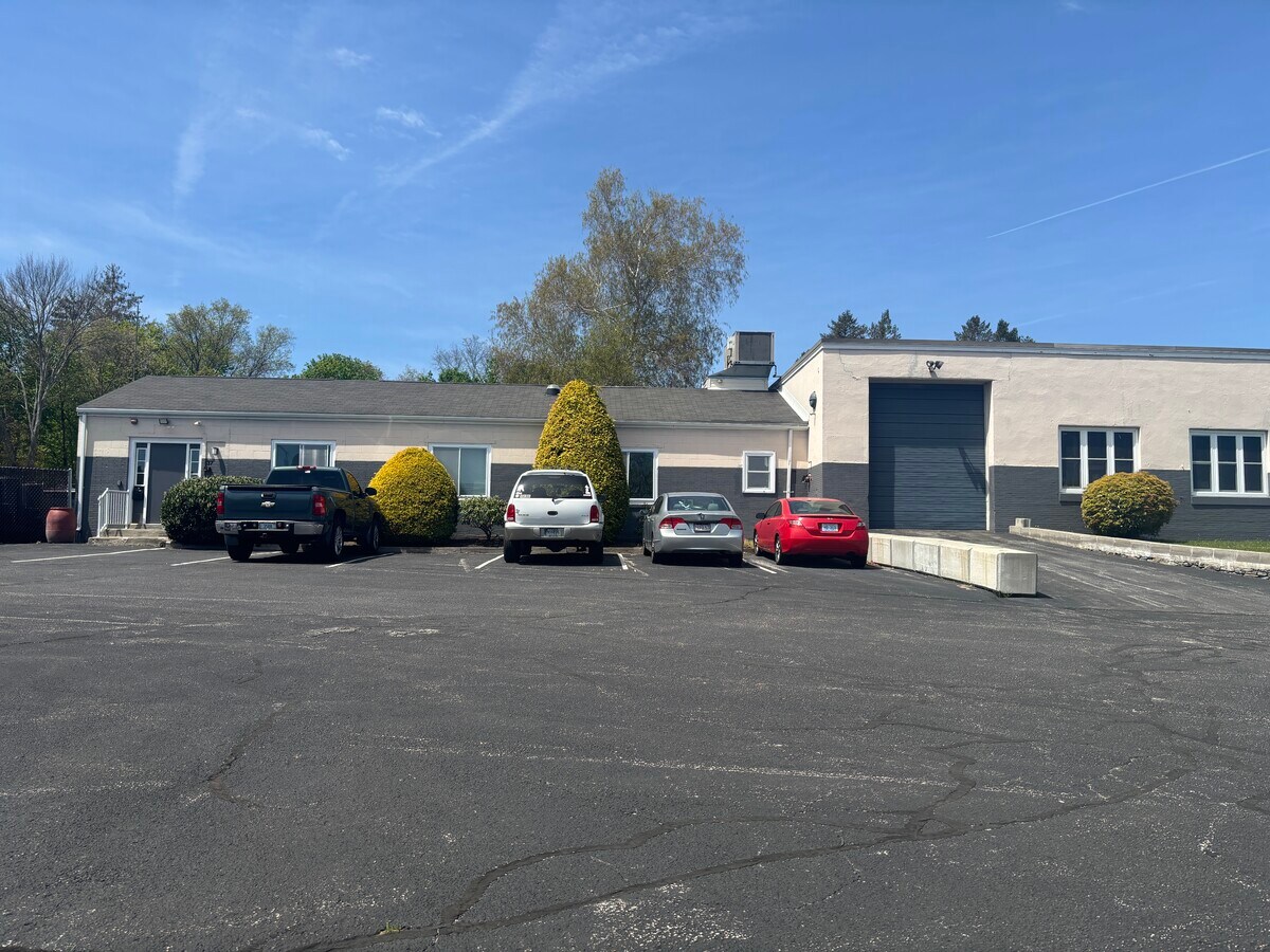 37 Tripps Ln, Riverside, RI 02915 | LoopNet