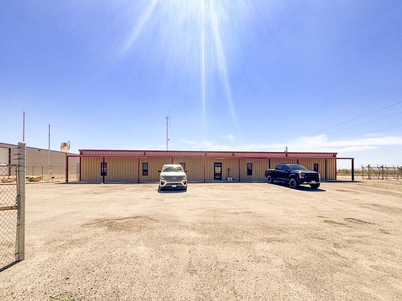 9218 S Service Rd, Big Spring, TX 79720 - 9218 South Service Road I-20 ...