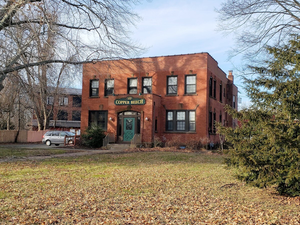 122A Naubuc Ave, Glastonbury, CT 06033 | LoopNet