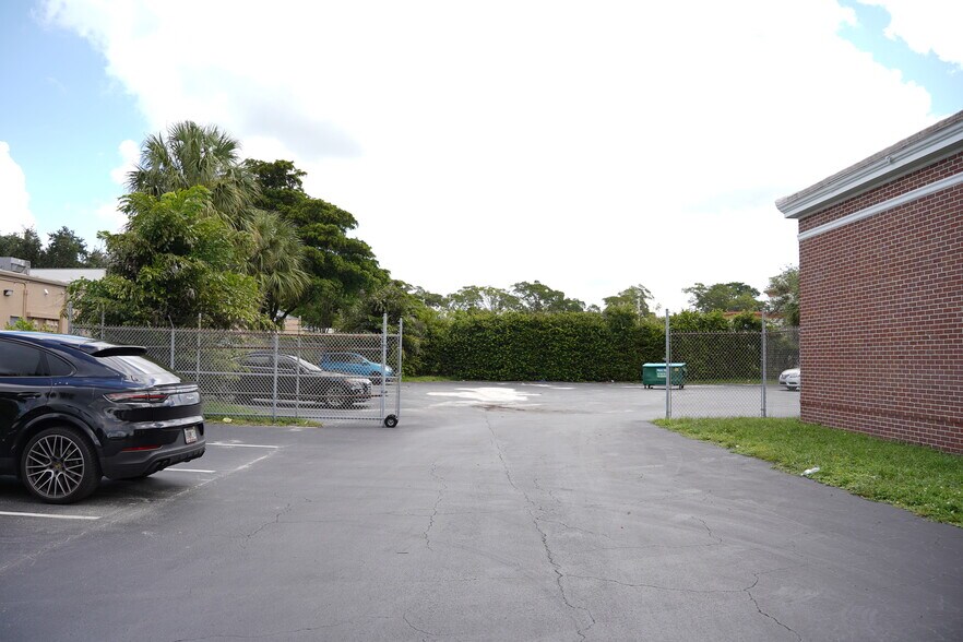 4561 Okeechobee Blvd, West Palm Beach, FL 33417 - Office for Lease | LoopNet