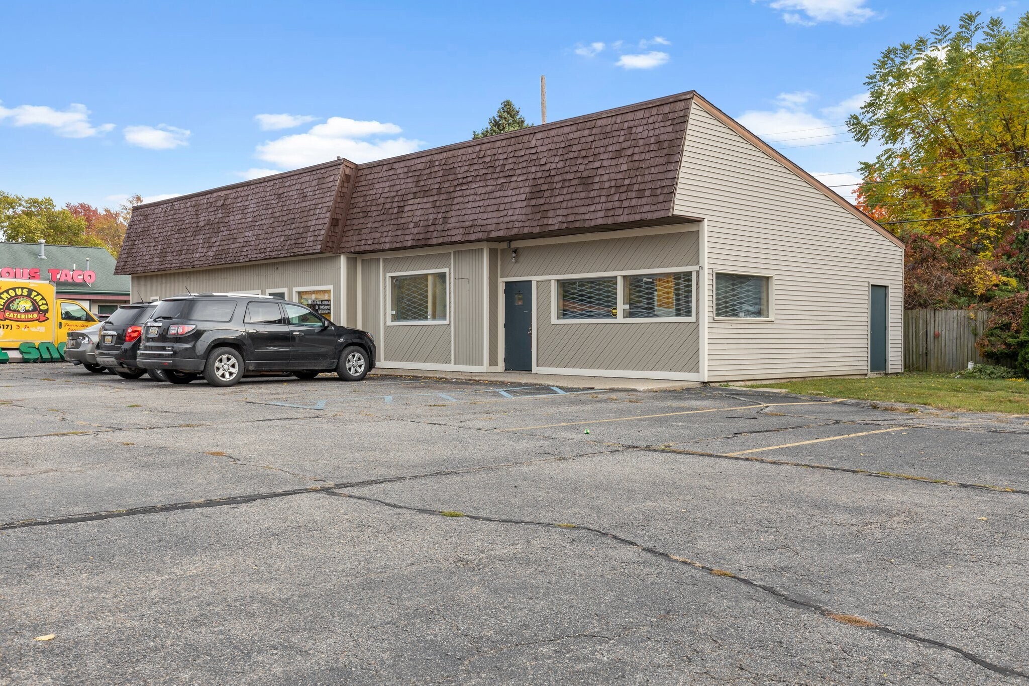 1909 W Saginaw St, Lansing, MI 48915 - 1909 & 1917 W Saginaw, Lansing ... 1909 W Saginaw St, Lansing, MI 48915 - 1909 & 1917 W Saginaw, Lansing ...