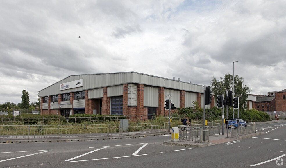 South Accommodation Rd, Leeds, LS10 1PS | LoopNet