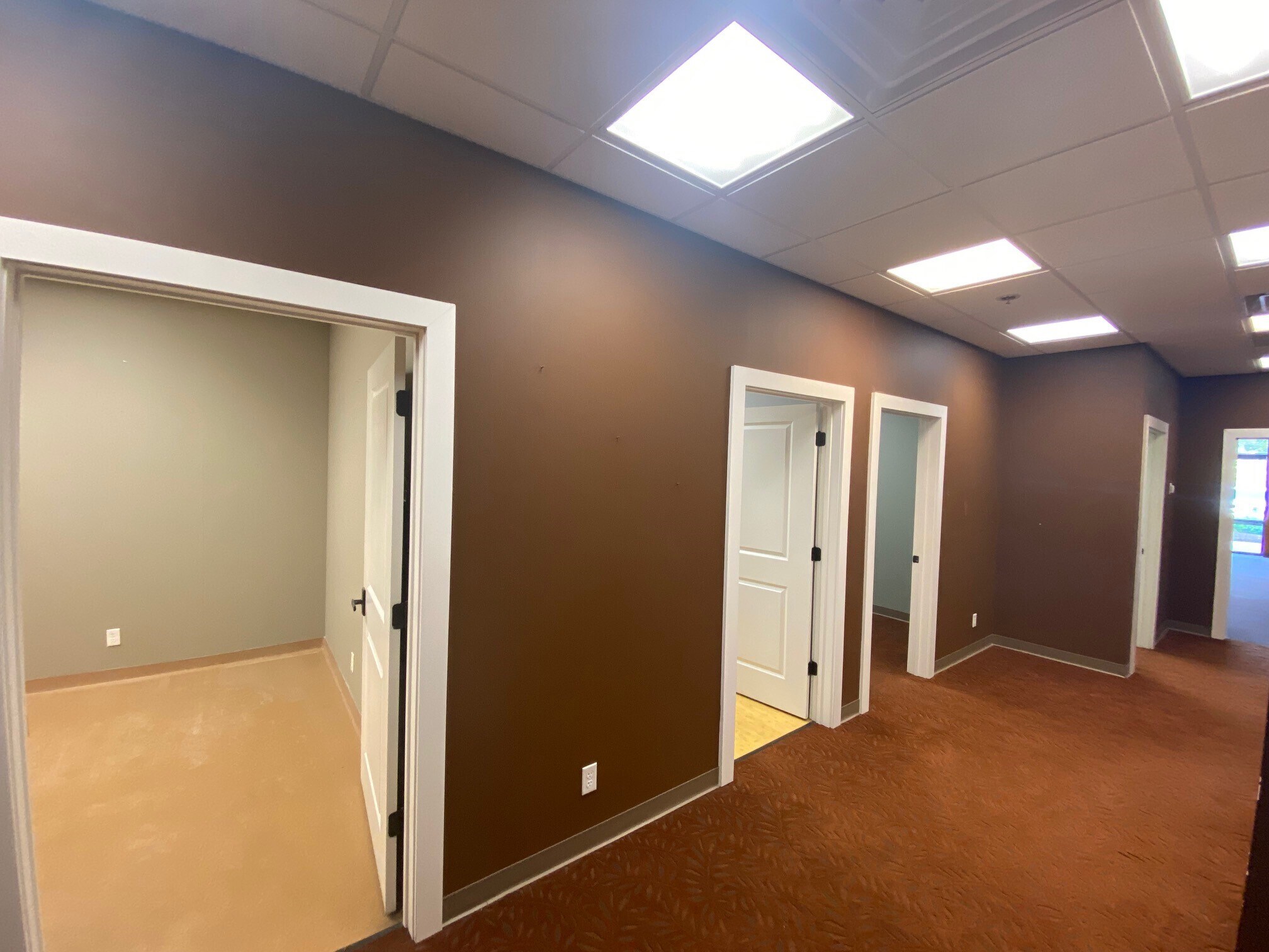 100-164 Chesterfield Commons East Rd, Chesterfield, MO 63005 - Clock ...