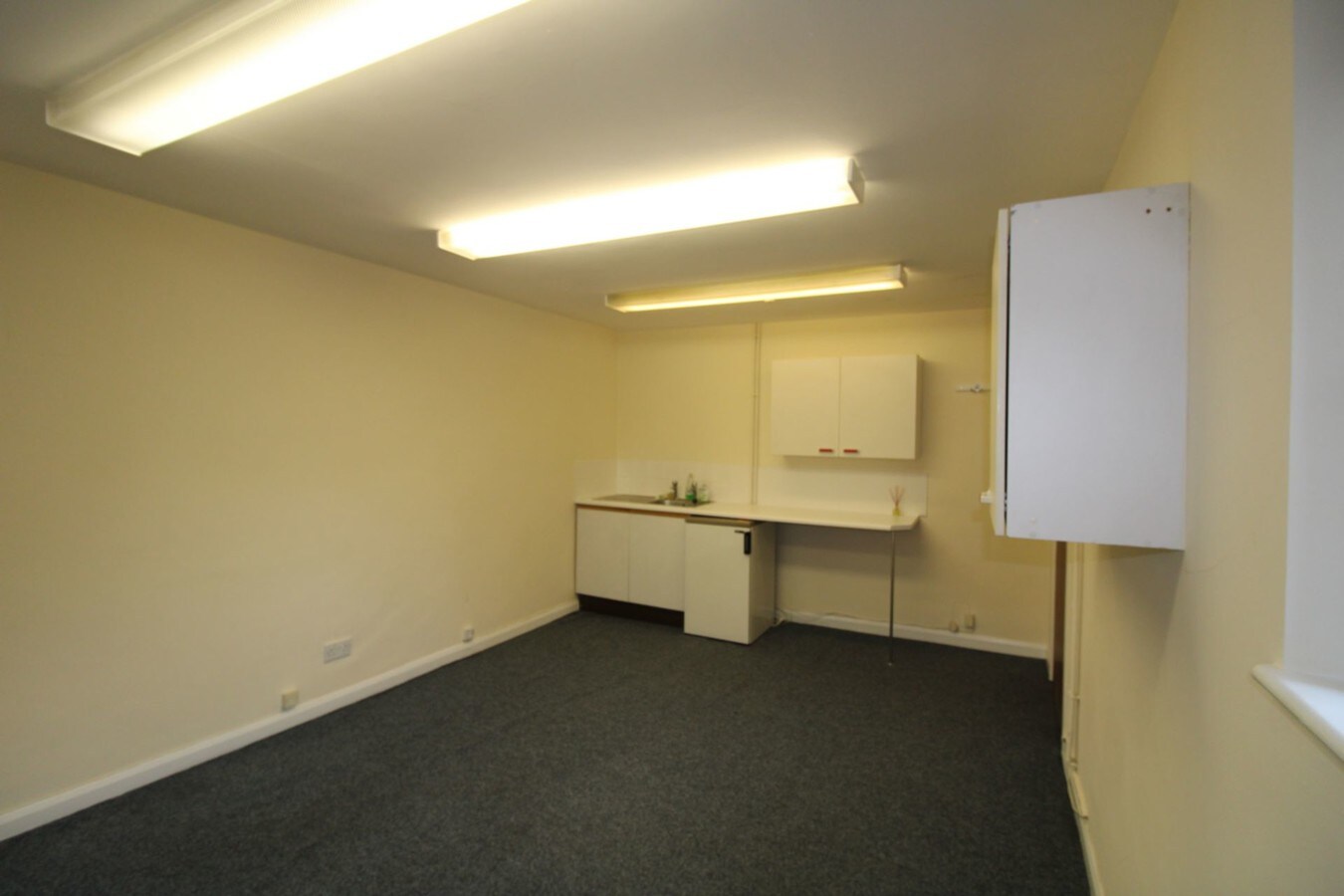 31-33 High St, Hythe, KEN CT21 5AD | LoopNet