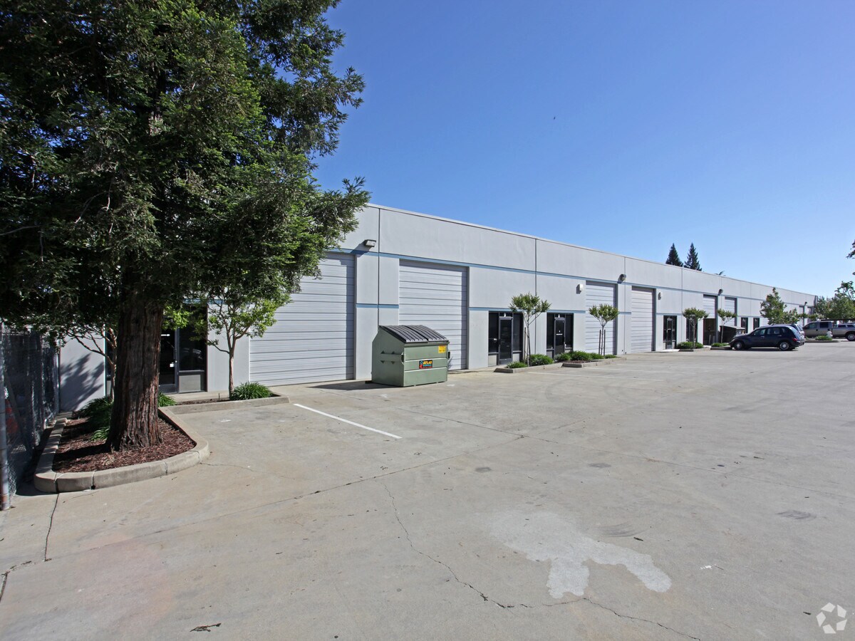 3310 Monier Cir, Rancho Cordova, CA 95742 | LoopNet