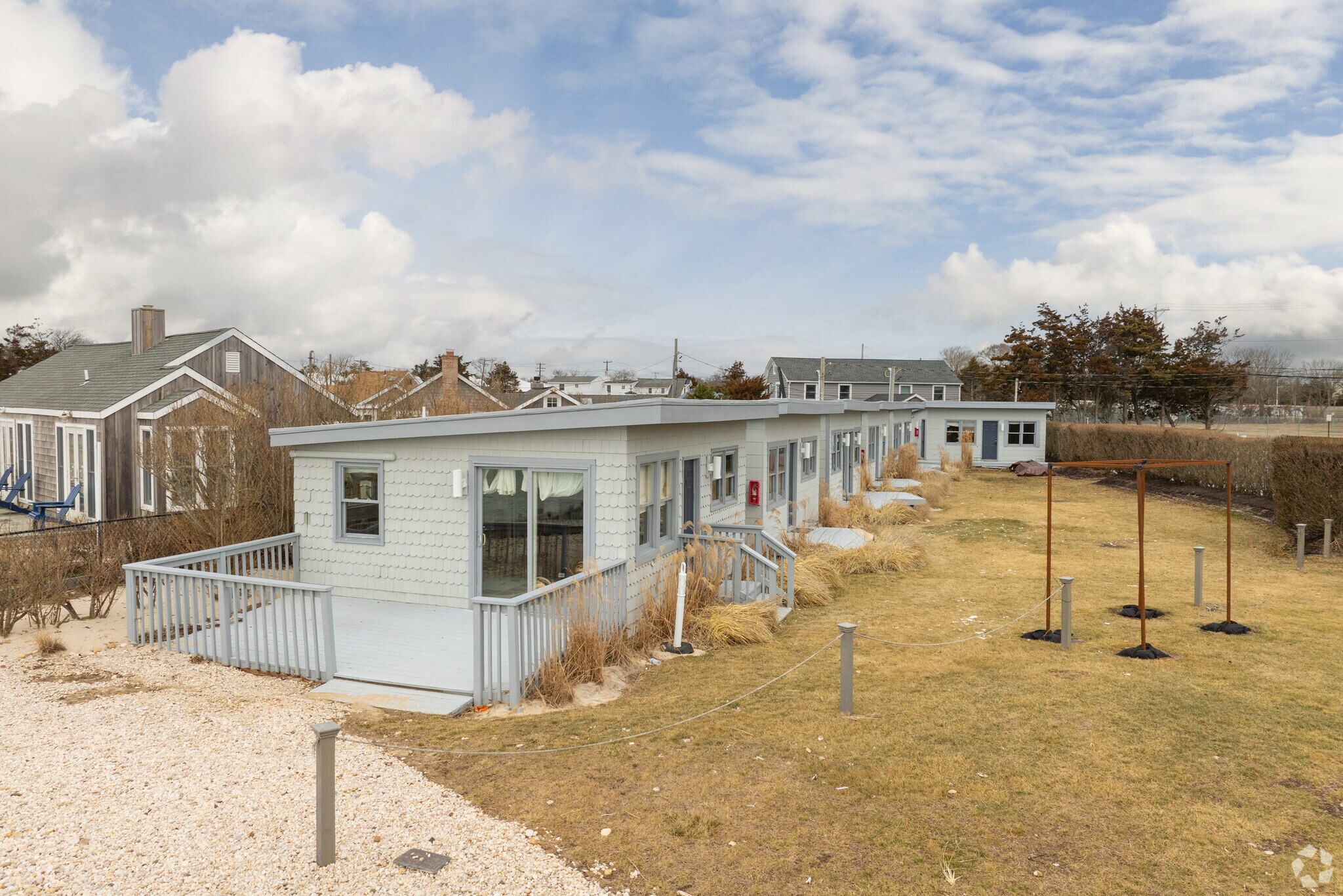 32 Lighthouse Rd, Hampton Bays, NY 11946 - The Inn Spot | LoopNet