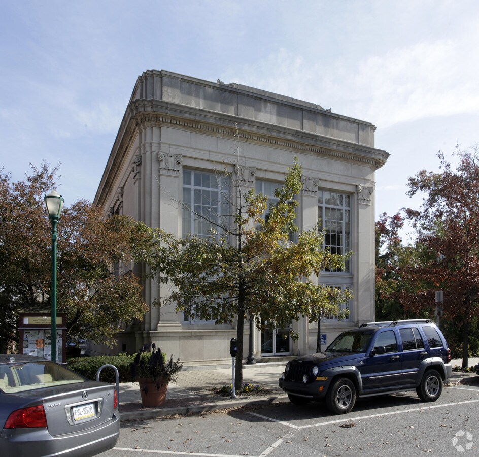 31 S Chester Rd, Swarthmore, PA 19081 - PNC Bank | LoopNet