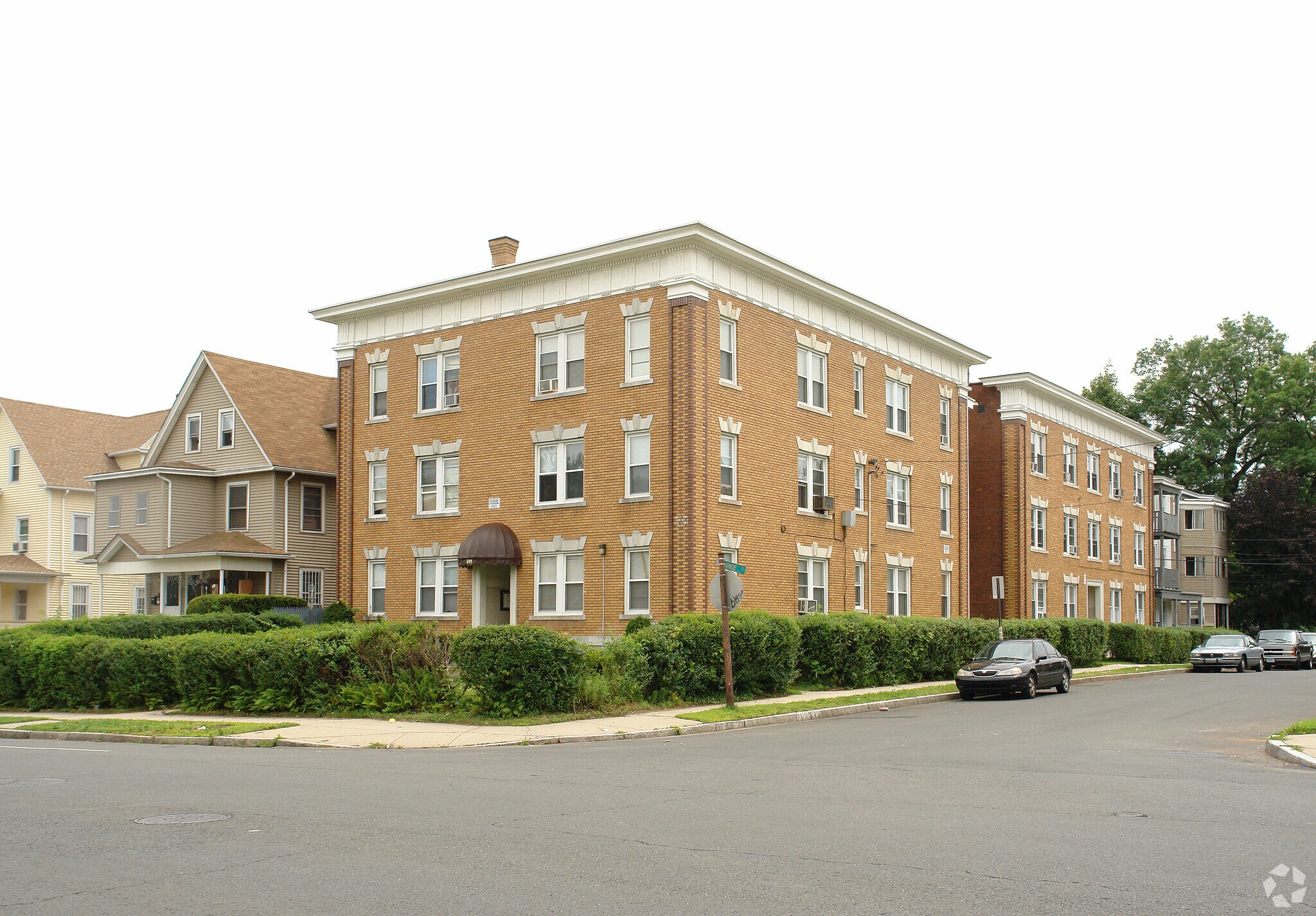 821 Capitol Ave, Hartford, CT 06106 - Multifamily For Sale | LoopNet