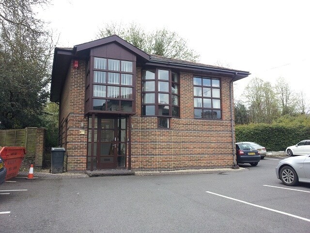 8 Upper High St, Winchester, SO23 8UT | LoopNet