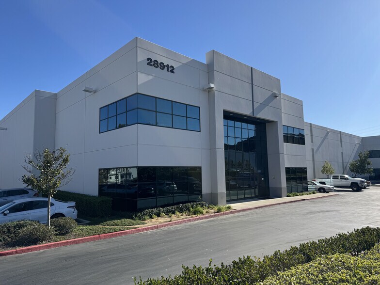 28912 Avenue Paine, Valencia, CA 91355 | LoopNet
