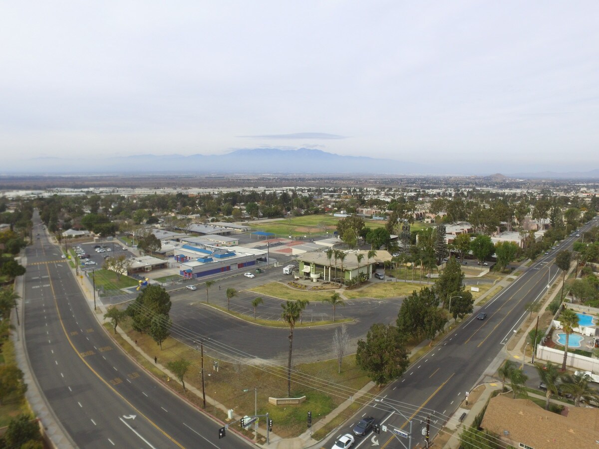 1717 Via Del Rio Rd, Corona, CA 92882 | LoopNet