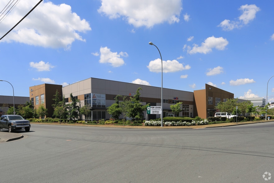 2707 Progressive Way, Abbotsford, BC V2T 0A7 | LoopNet 2707 Progressive Way, Abbotsford, BC V2T 0A7 | LoopNet