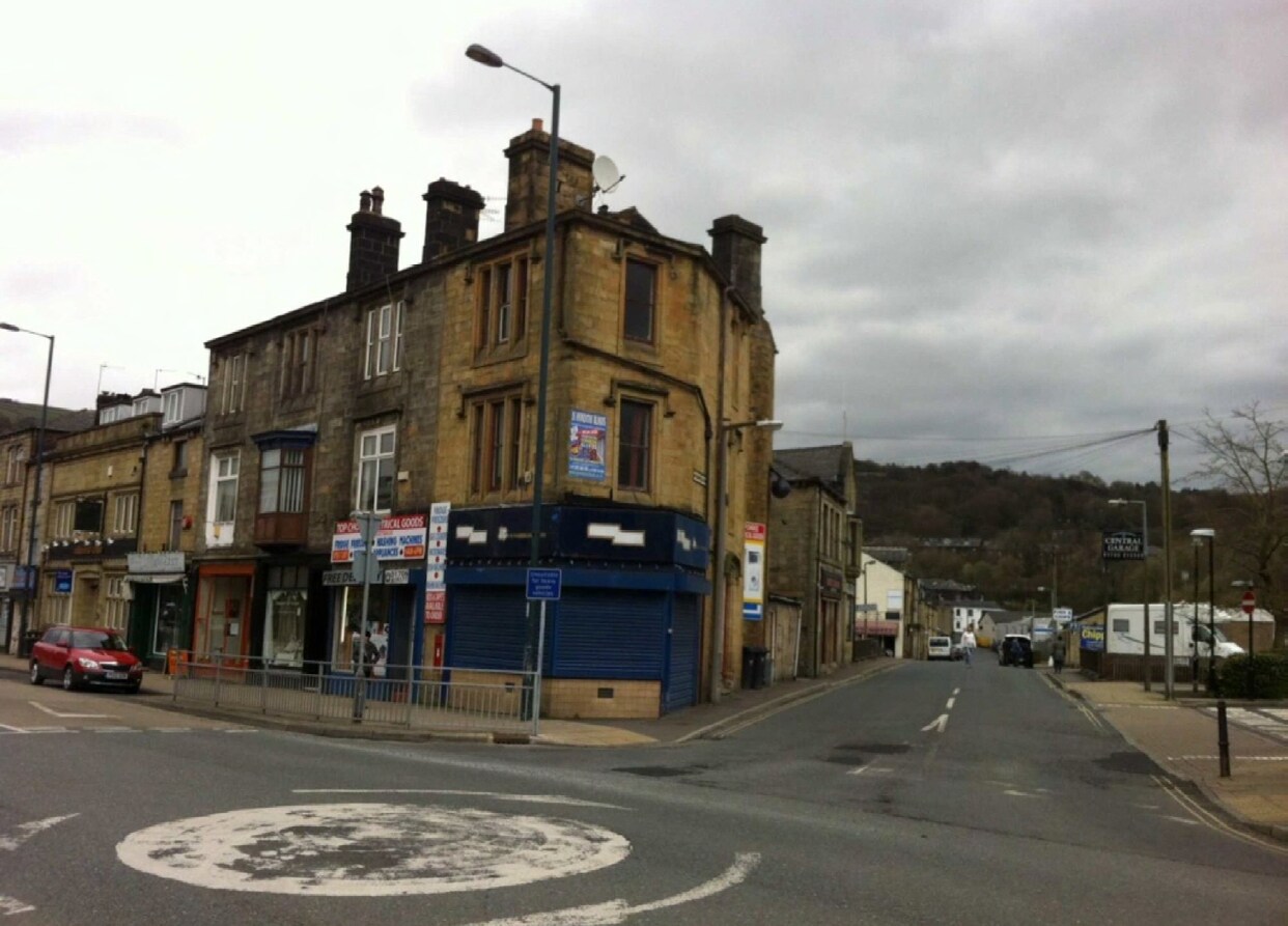 1 Stansfield Rd, Todmorden, OL14 5DN | LoopNet