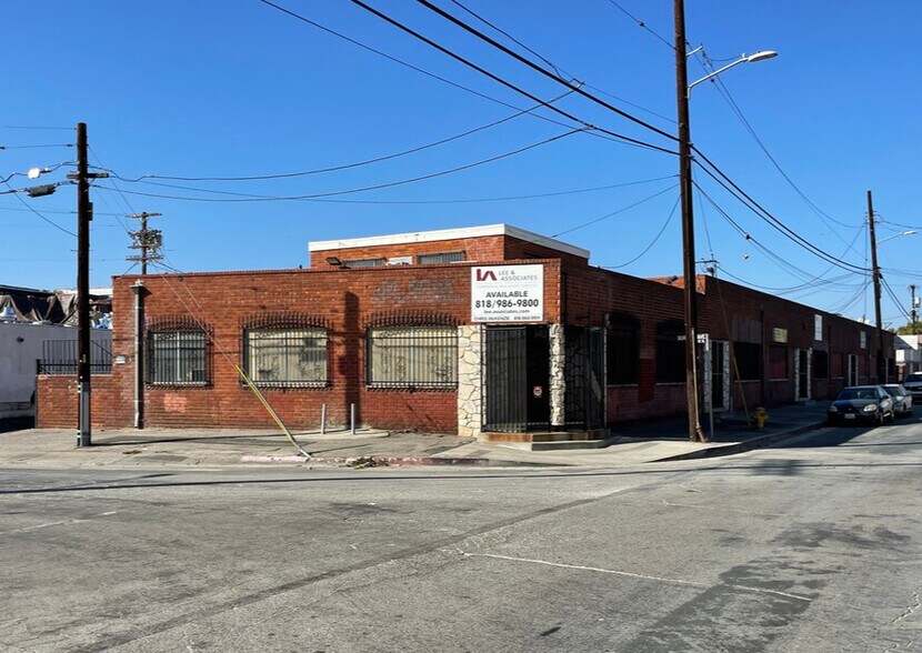 15140-15180 Raymer St, Van Nuys, CA 91405 - Raymer Commercial Center | LoopNet