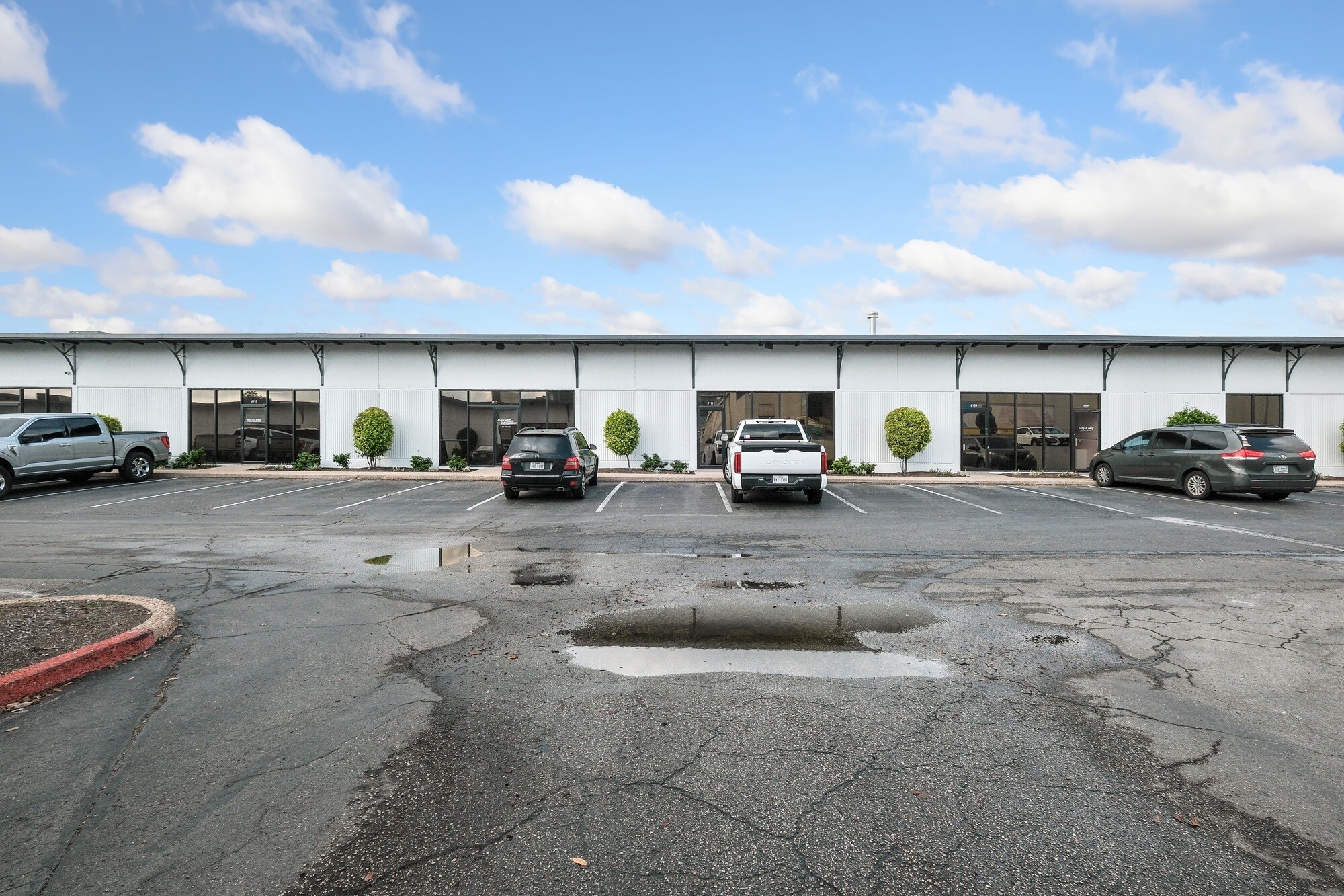 5555 N Lamar Blvd, Austin, TX 78751 - Lamar Business Park | LoopNet