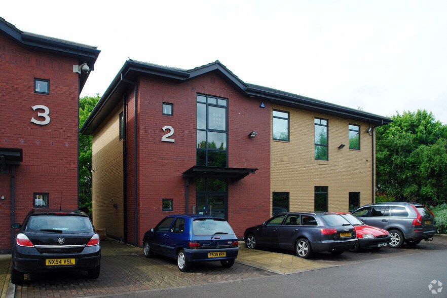 Manor Mill Ln, Leeds, LS11 8LQ | LoopNet