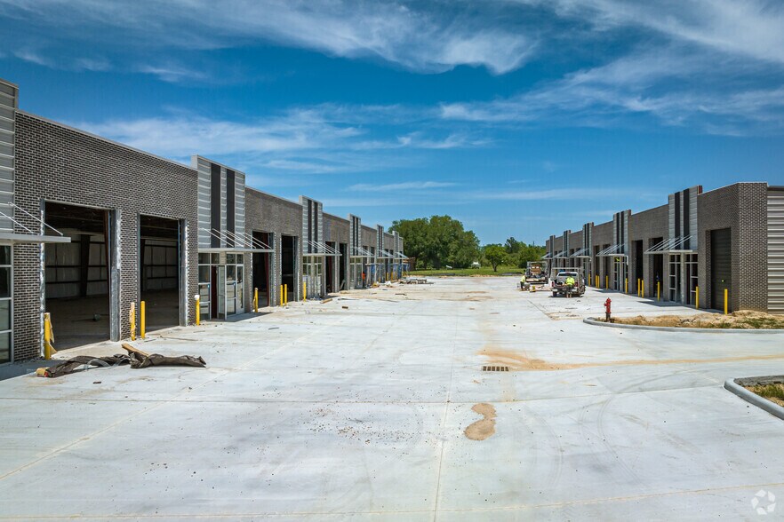 FM 359 & Hunt Rd, Fulshear, TX 77441 - Gateway 359 Business Park - Flex/Light Industrial | LoopNet