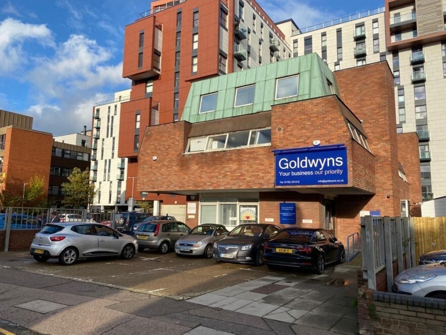 90-92 Baxter Ave, Southend On Sea, SS2 6HZ | LoopNet