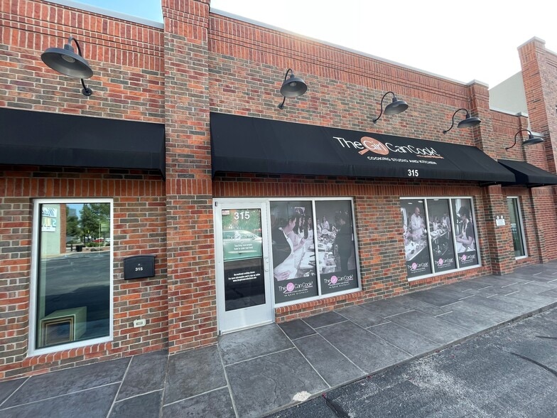 303-319 S Main St, Broken Arrow, OK 74012 | LoopNet 303-319 S Main St, Broken Arrow, OK 74012 | LoopNet