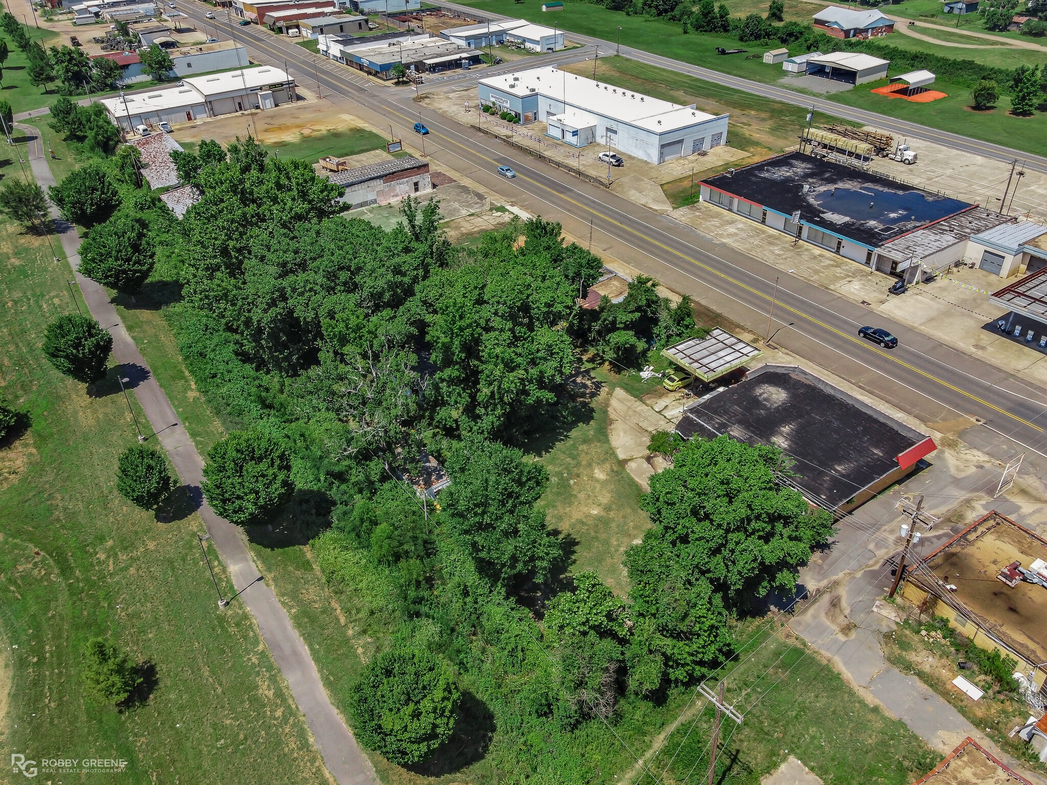 402 S Main St, Springhill, LA 71075 - The old " Louis Glass and Wrecker ...