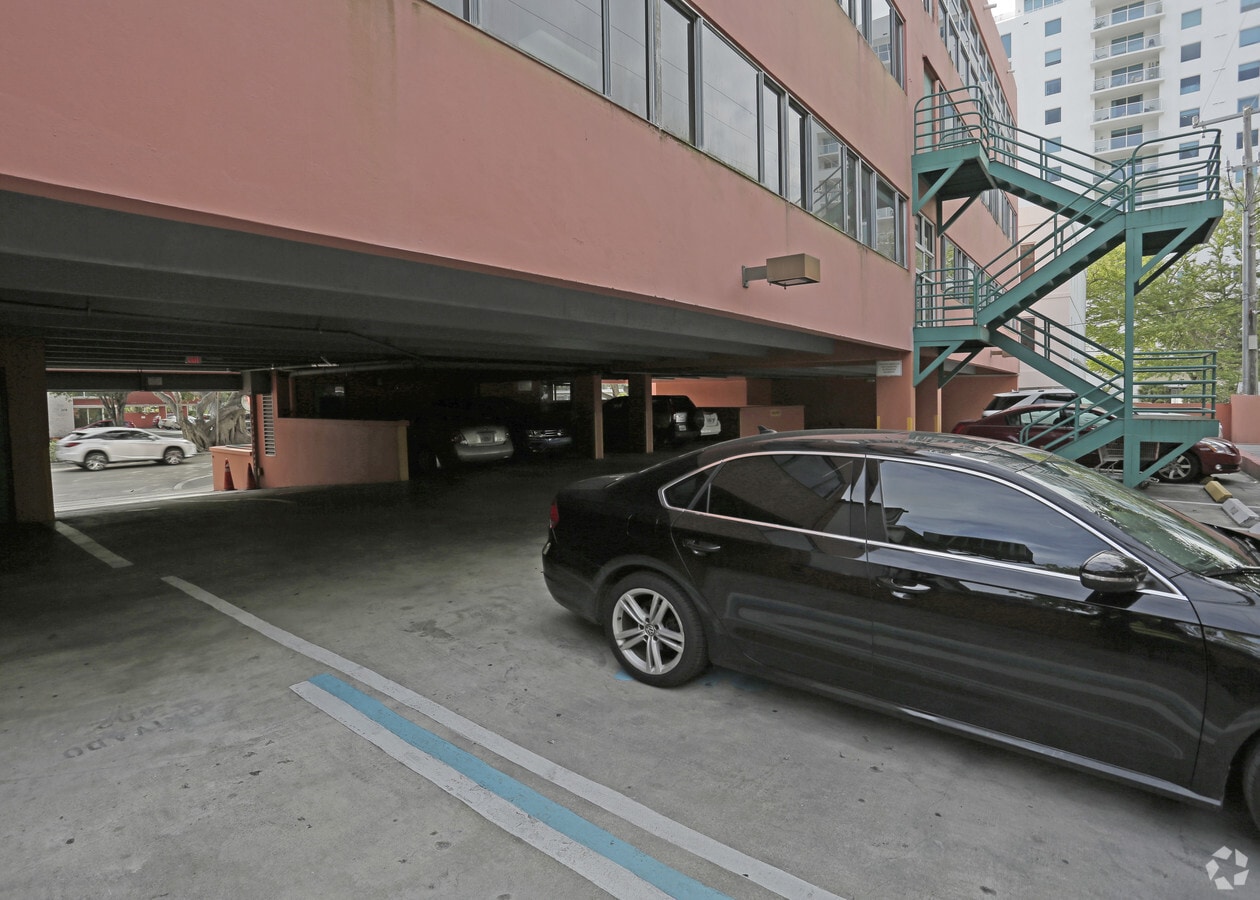1385 Coral Way, Miami, FL 33145 | LoopNet
