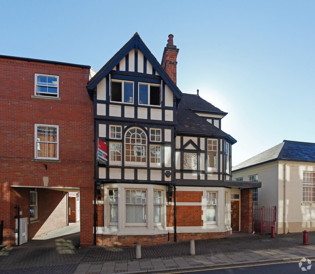 70 Castlegate, Grantham, NG31 6SH | LoopNet