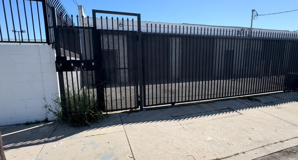 15100 Keswick St, Van Nuys, CA 91405 | LoopNet