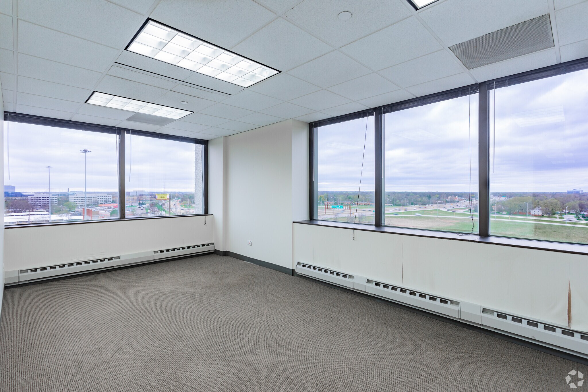 3701 Algonquin Rd, Rolling Meadows, IL 60008 - Crossroads | LoopNet