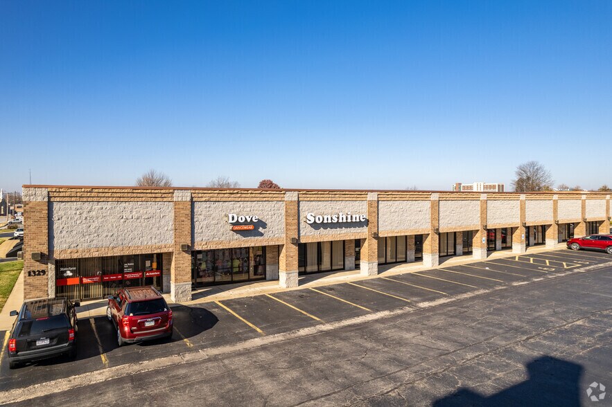 1329 E Republic Rd, Springfield, MO 65804 | LoopNet