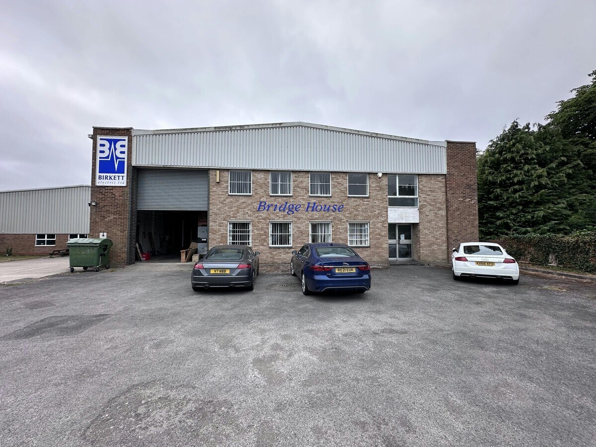 Longwick Rd, Princes Risborough, HP27 9FQ | LoopNet