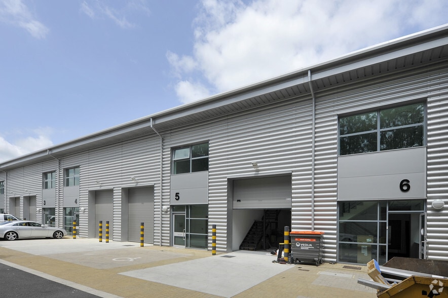 Cowley Mill Rd, Uxbridge, UB8 2GG - Industrial for Lease | LoopNet