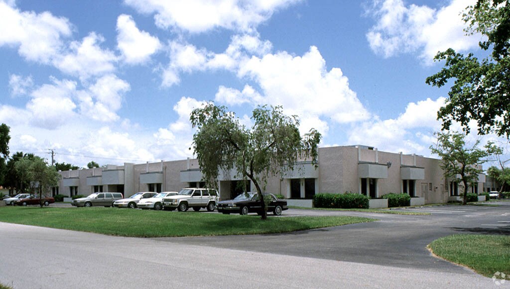 2701 Gateway Dr, Pompano Beach, FL 33069 | LoopNet