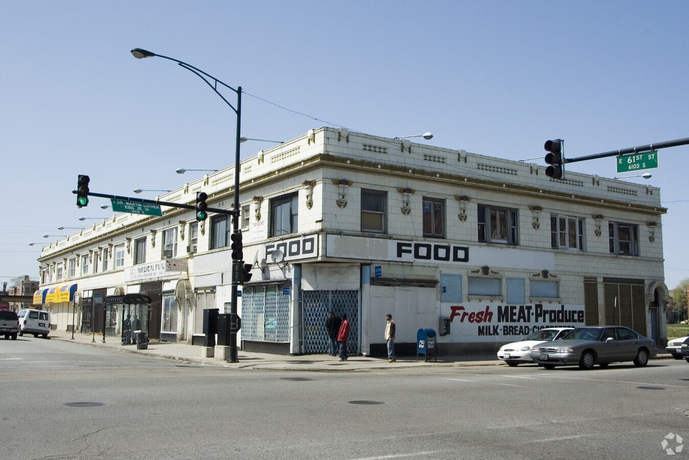 360-376 E 61st St, Chicago, IL 60637 | LoopNet