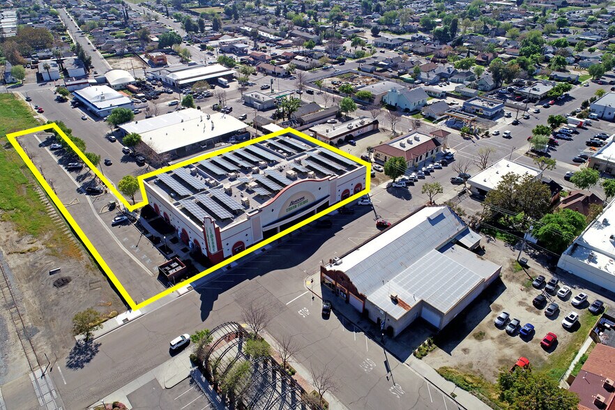 400 Follett St, Lemoore, CA 93245 - Retail for Sale | LoopNet