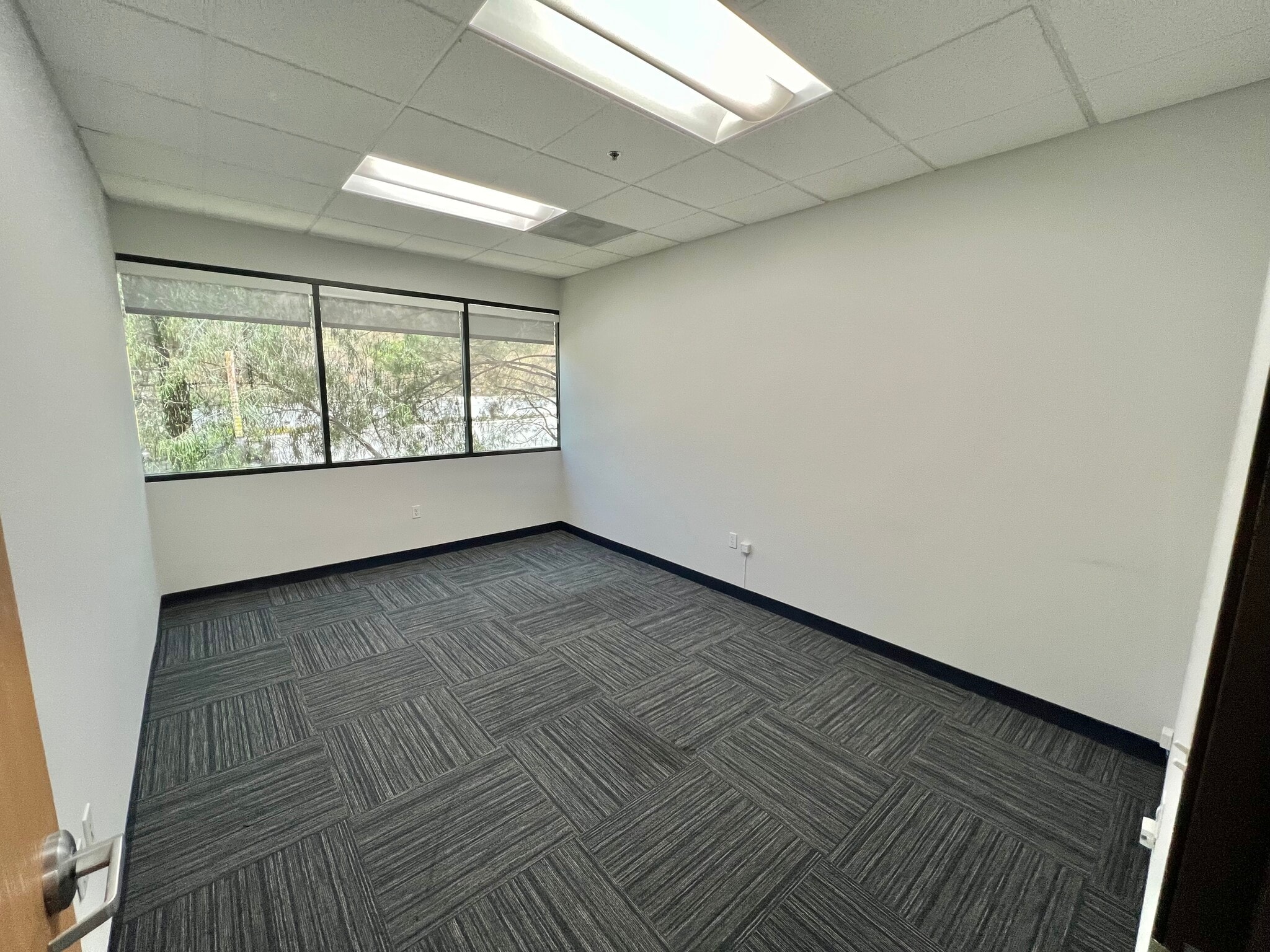 28494 Westinghouse Pl, Valencia, CA 91355 - LEASE SPECIAL - Valencia ...