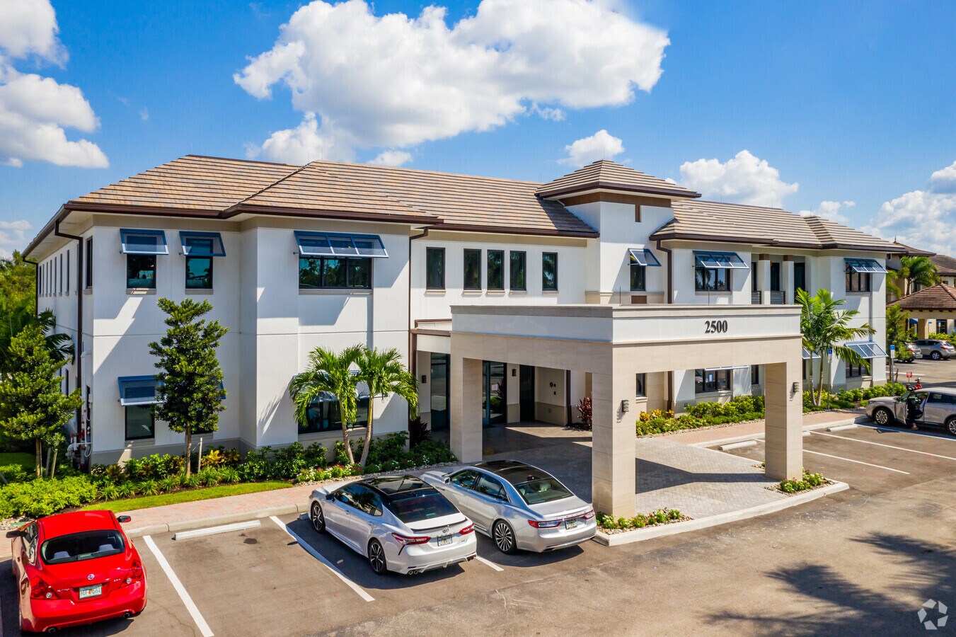 2500 Goodlette Rd N, Naples, FL 34103 | LoopNet