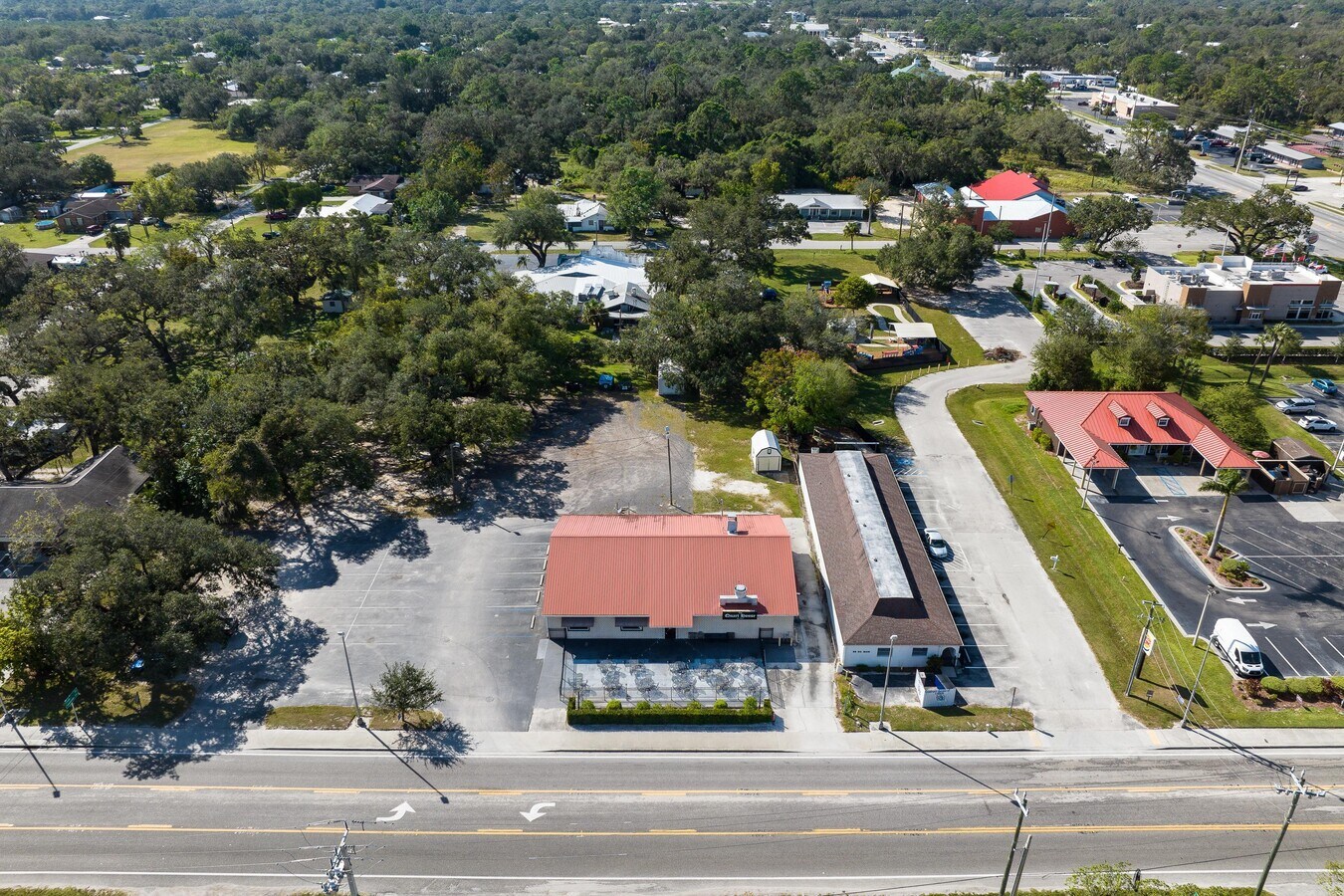 100 S Main St, Labelle, FL 33935 - The Quart House | LoopNet