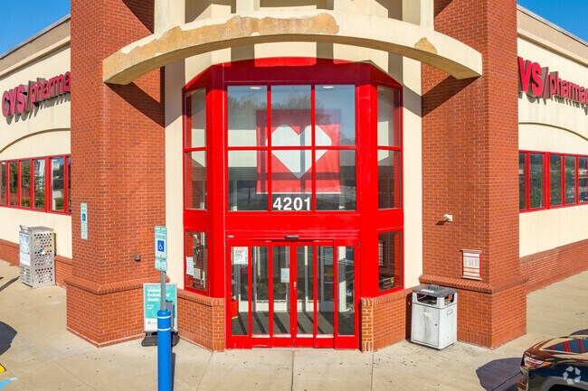 Shopping Centers for Sale | LoopNet