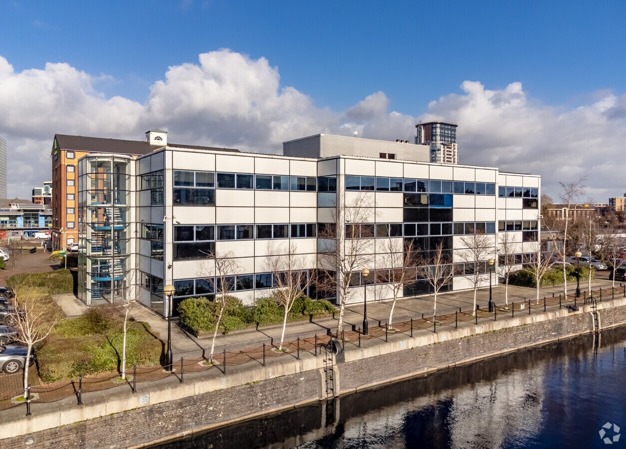 Waterfront Quay, Salford, M50 3XW - Magnetic House | LoopNet