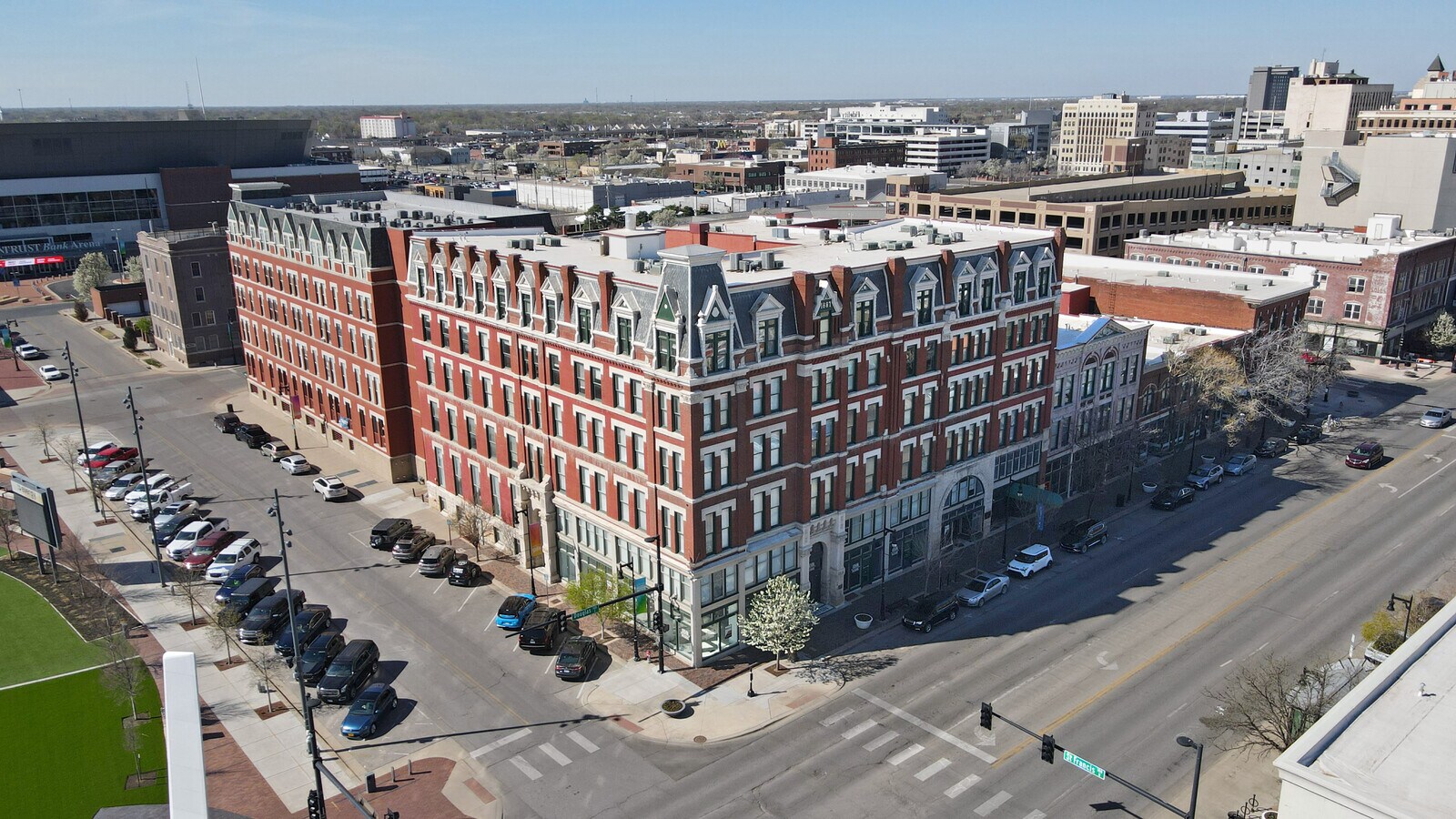 501-523 E Douglas Ave, Wichita, KS 67202 - Eaton Place | LoopNet