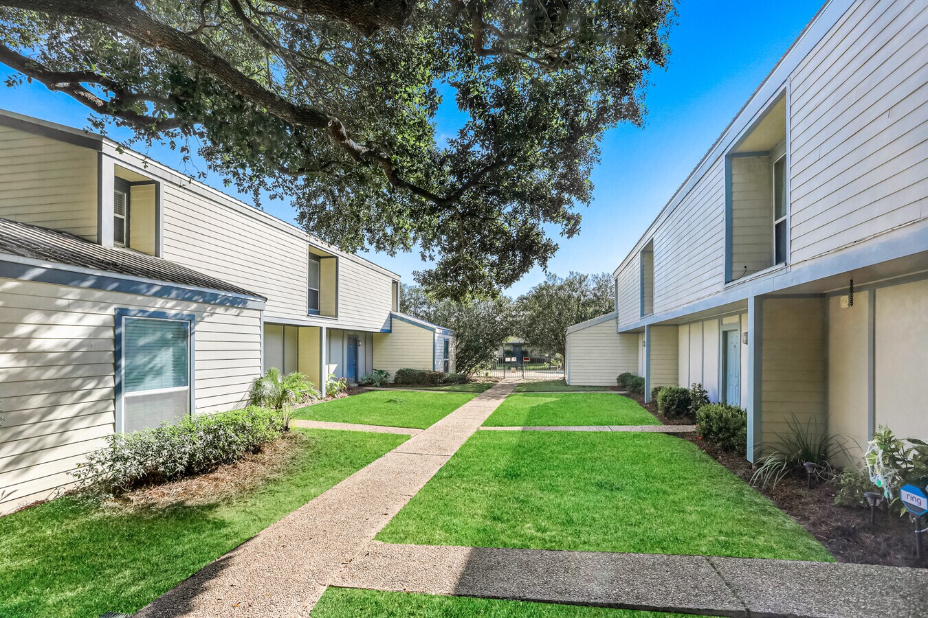 350 Atalin St, Mandeville, LA 70448 | LoopNet