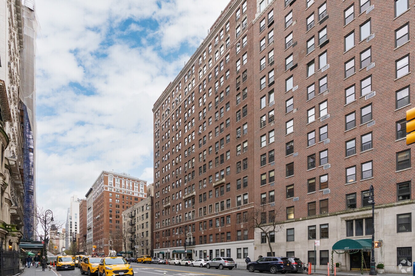 310 W 72nd St, New York, NY 10023 | LoopNet