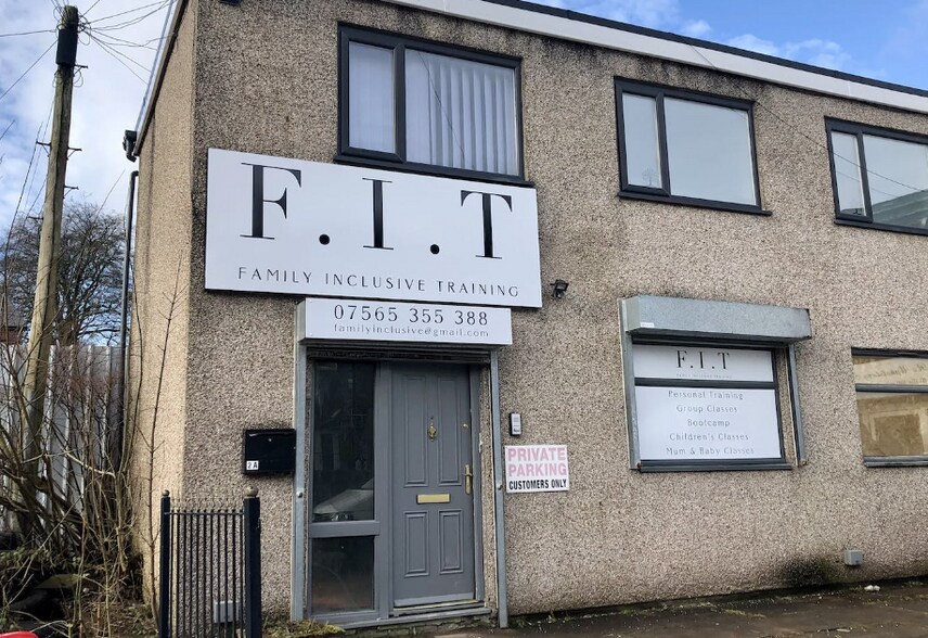 2 Spring Vale St, Bury, BL8 3LR | LoopNet