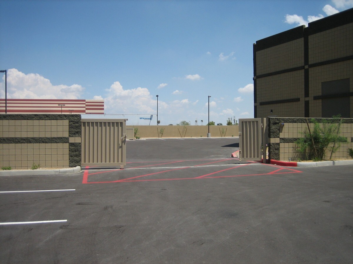 7880 N Glen Harbor Blvd, Glendale, AZ 85307 | LoopNet