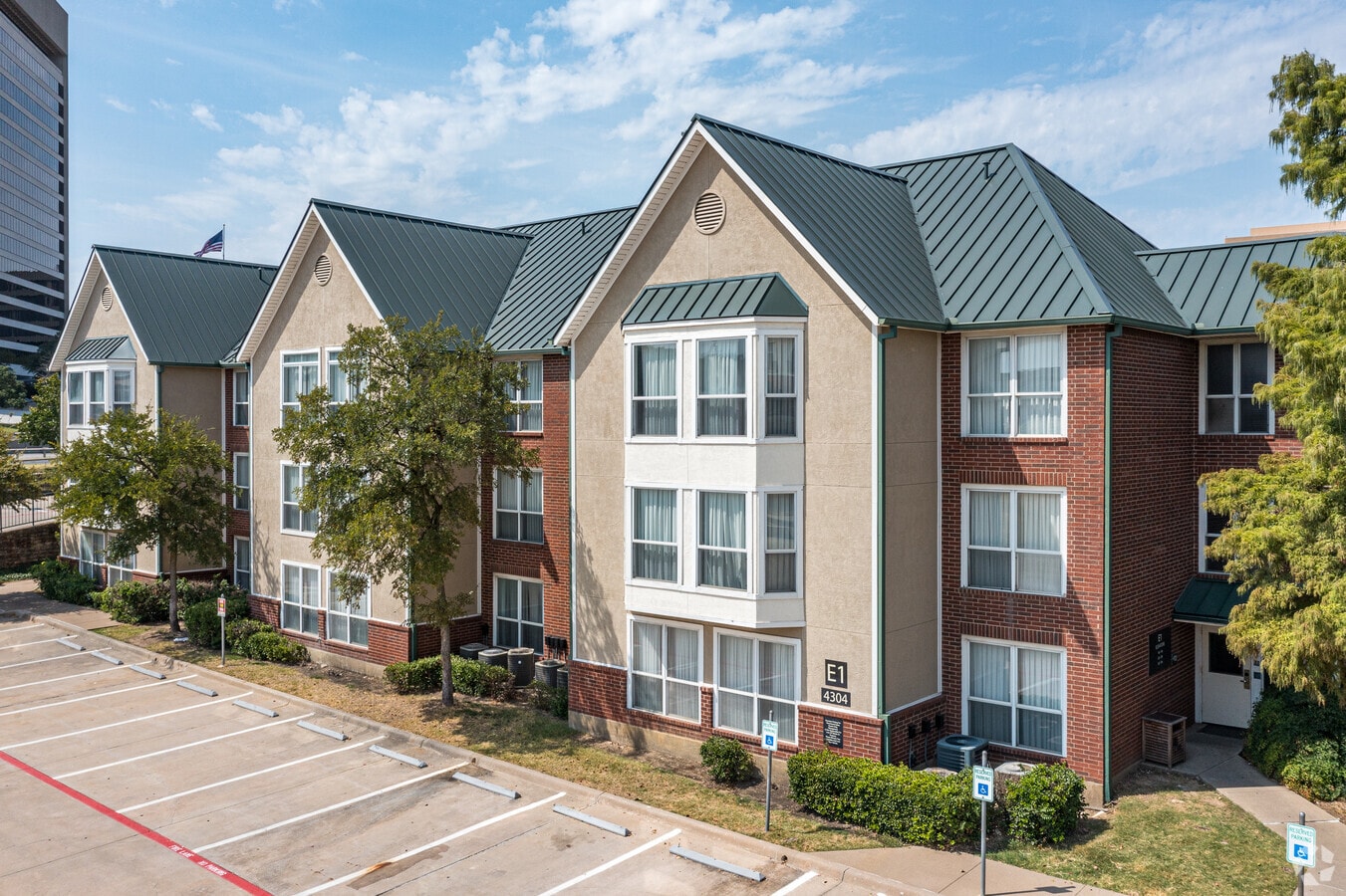 4300 Wingren Dr, Irving, TX 75039 | LoopNet