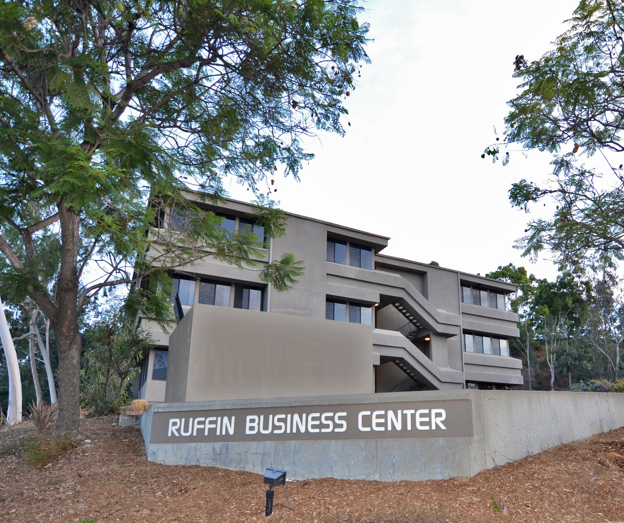 3665 Ruffin Rd, San Diego, CA 92123 - Ruffin Business Center | LoopNet